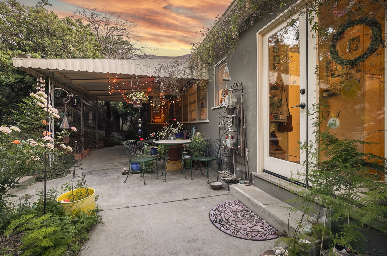Web – 2566 Armstrong Ave | SAM GHAZI